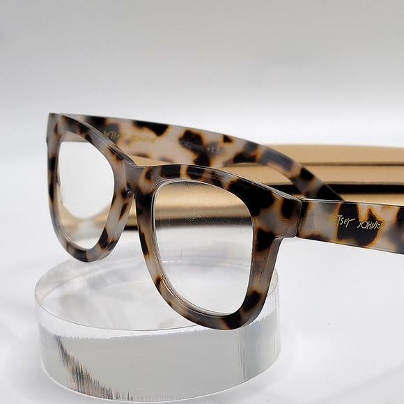 Betsey Johnson | Accessories | Betsey Johnson Lisa Reader | Poshmark